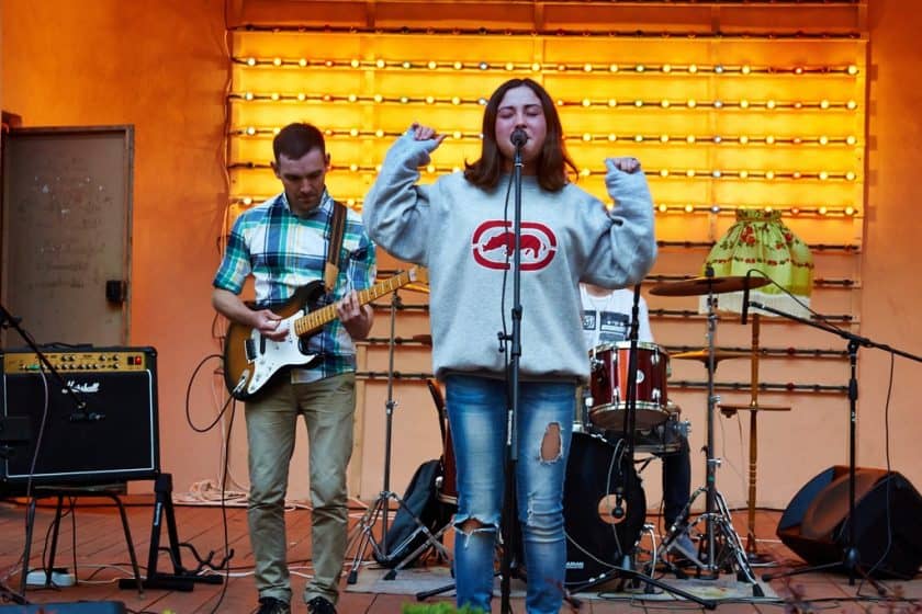 How to Build a Team Behind an Artist | Building Team in the Music Industry